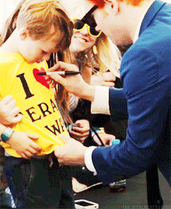 Gerard Way Cute GIFs - Get the best GIF on GIPHY