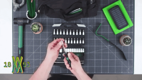 Werkzeugkiste GIFs - Get the best GIF on GIPHY