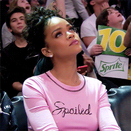 Rihanna Fans GIFs - Get the best GIF on GIPHY