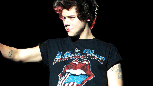 Harry Styles Waving GIFs - Get the best GIF on GIPHY