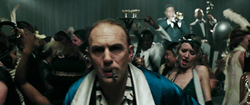 Tom Hardy Capone GIF by Filmin - Find & Share on GIPHY