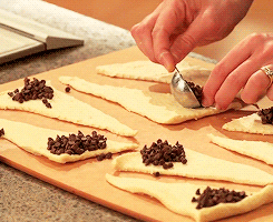 Croissant GIFs - Find & Share on GIPHY