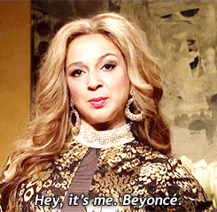 Maya Rudolph Dancing Gif