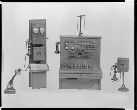 Technology GIFs on GIPHY - Be Animated