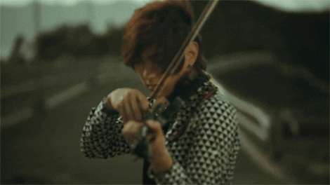 They-used-a-clip-two-times-in-the-mv GIFs - Get the best GIF on GIPHY