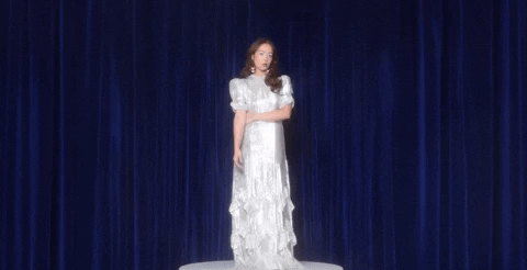 Laufey GIFs on GIPHY - Be Animated