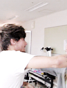 Louis Is Cute GIFs - Get the best GIF on GIPHY